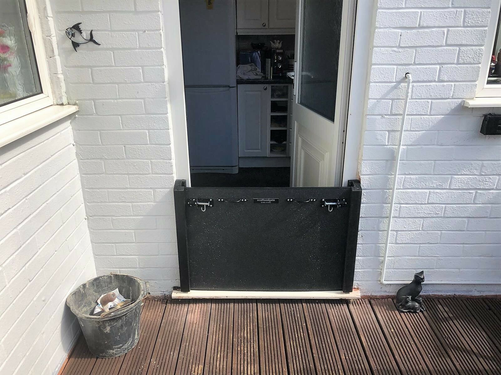 40 CM HIGH FLOODGATE.STANDARD TYPE FLOOD PROTECTION. 70 CM / 250 CM ...