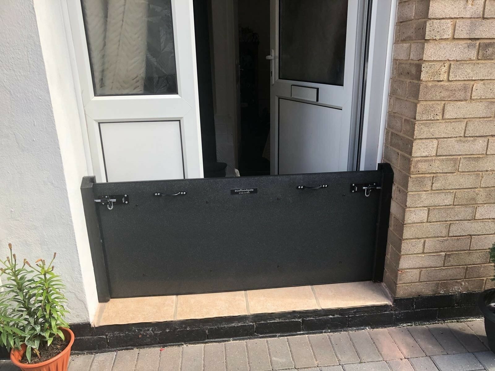 FLOODGATE. FLOOD GATE 60 CM HIGH FLOOD PROTECTION. 130 CM / 250 CM ...