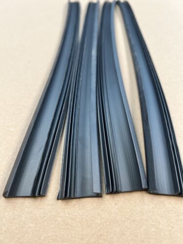 Set of flipper seal for a 60 cm high standard floodgate 4 in total ...